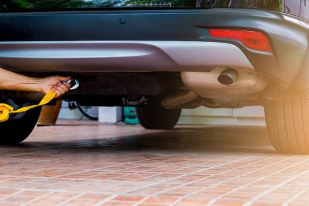 How to Tow a Broken Down Car - BreakerLink Blog