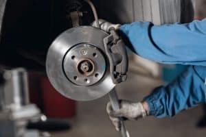 How to tell when your vehicle's brake discs need replacing ...