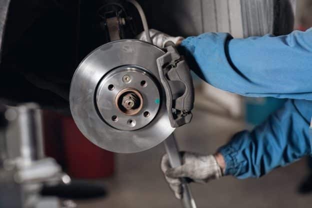 How to tell when your vehicle's brake discs need replacing ...